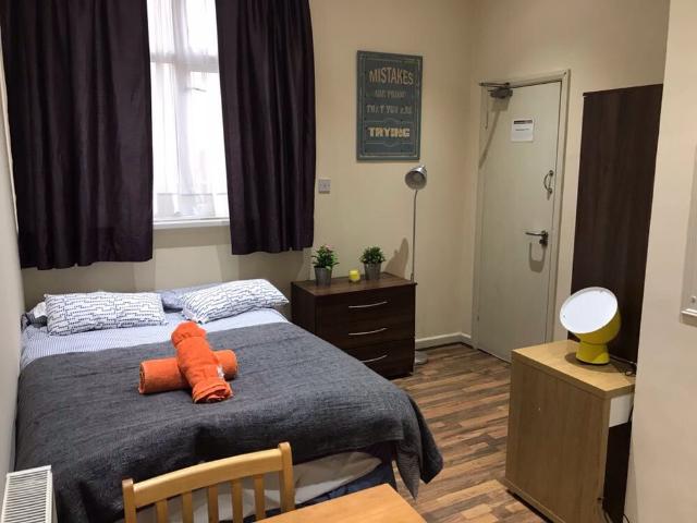 Brondesbury Park, Willesden Green NW6, Studio to rent, £1,275 pcm | PrimeLocation