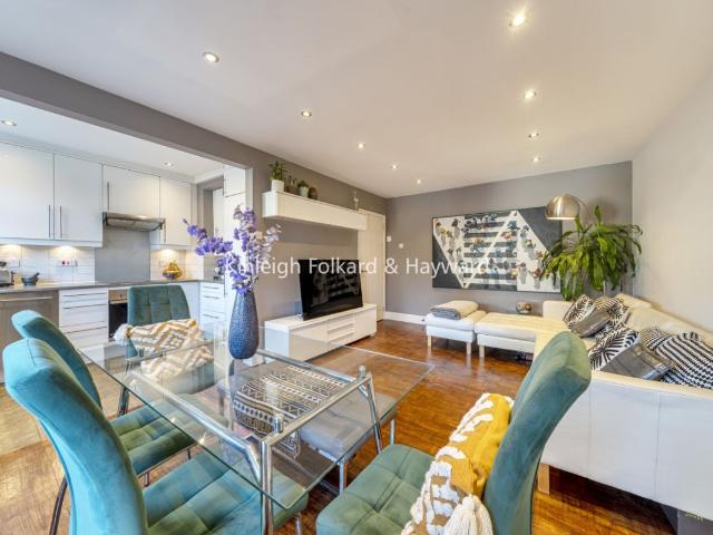 Brondesbury Road, London NW6, 2 bed flat to rent, £2,500 pcm | PrimeLocation