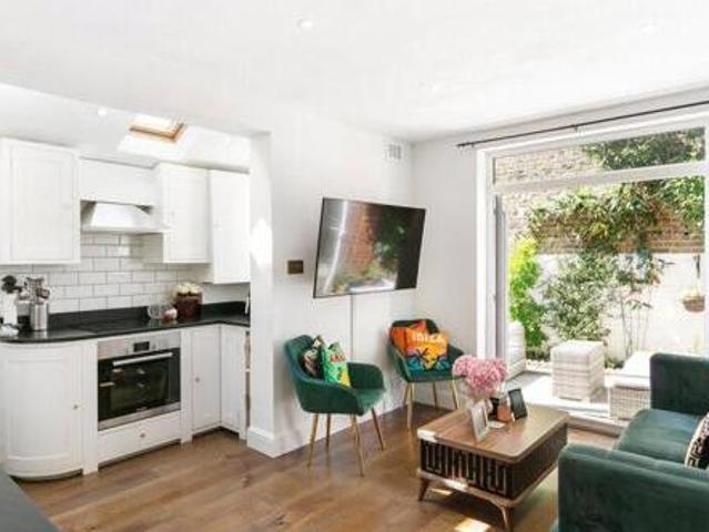 Bronsart Road, London, 2 Bedroom Flat