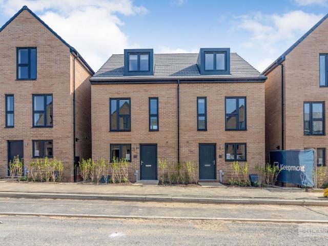 Bronte Avenue, Milton Keynes MK4, 3 bed property to rent, £2,050 pcm | PrimeLocation
