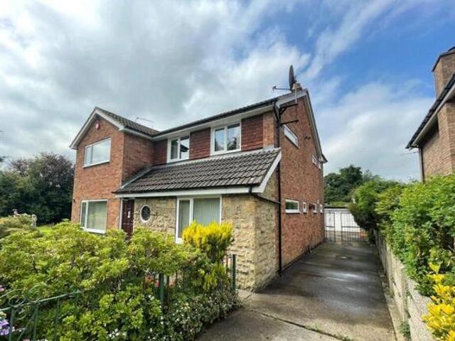 Bronte Way, Mirfield, 5 Bedroom Detached