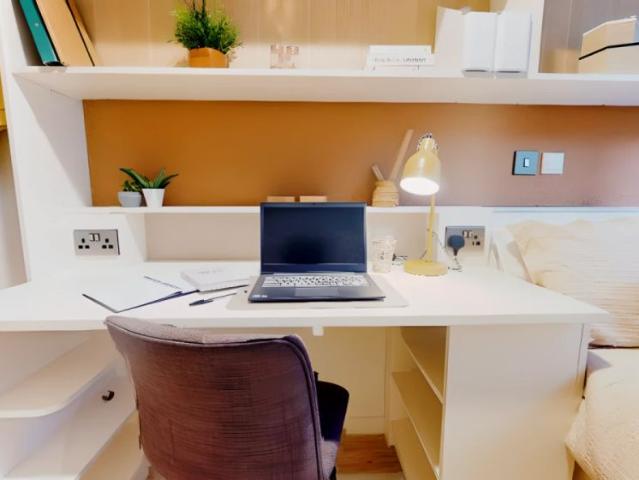 Bronze 2 Bed Apartment Plus