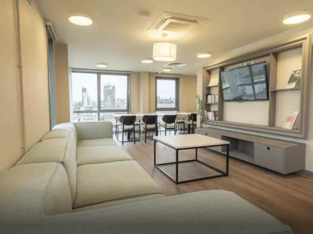 Bronze En Suite