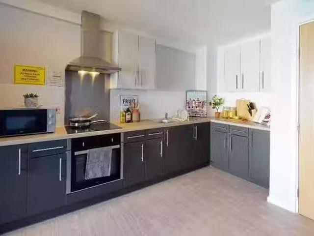 Bronze En Suite