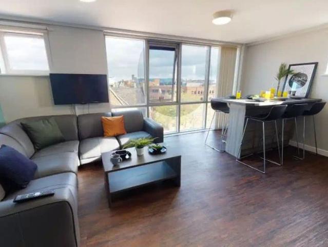 Bronze En Suite
