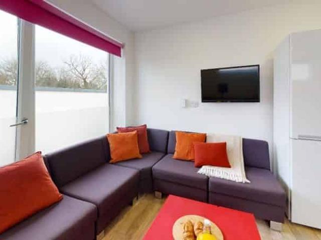 Bronze En Suite
