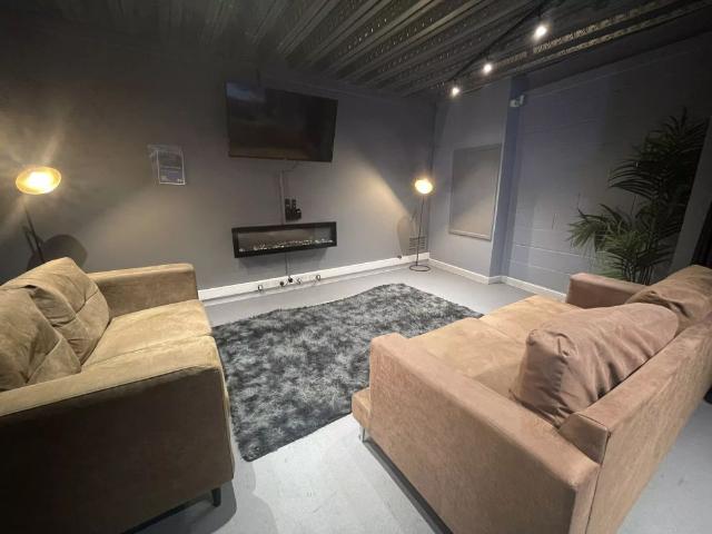 Bronze En Suite