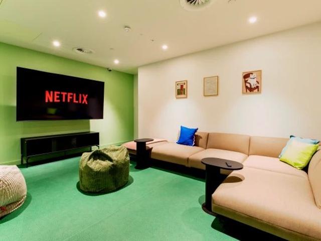 Bronze En Suite