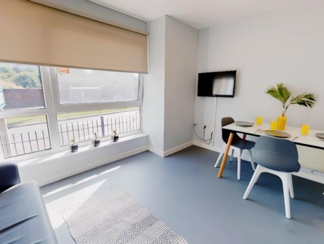 Bronze En Suite Plus