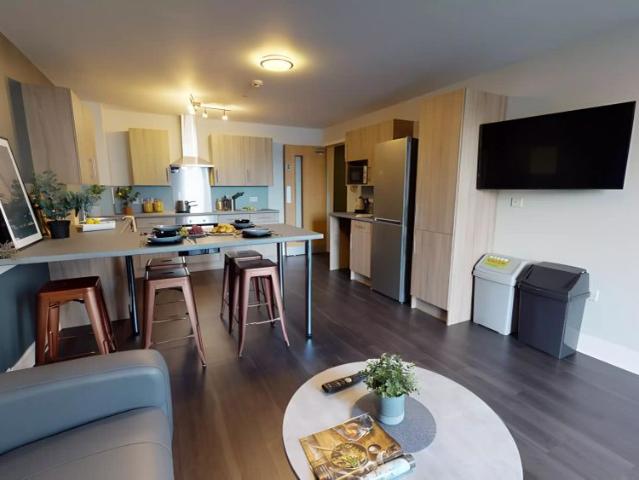 Bronze En Suite Plus