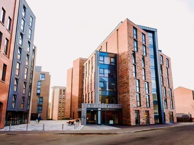Bronze En Suite Two Bed Flat