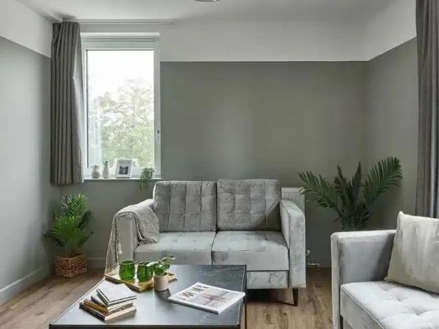 Bronze Ensuite