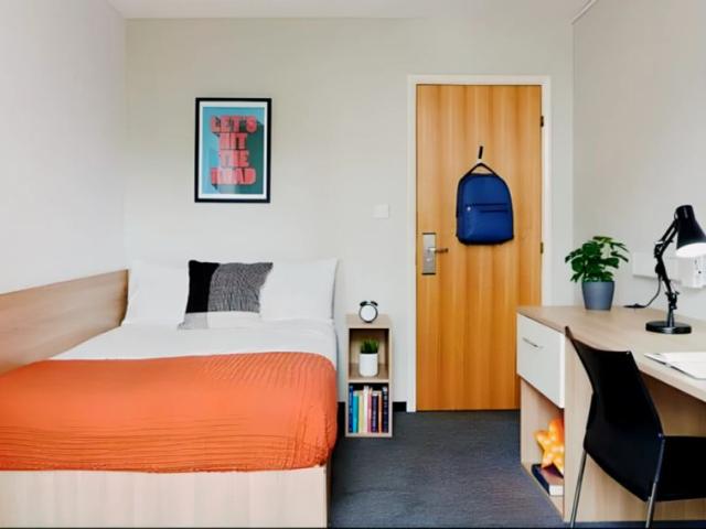 Bronze Non Ensuite Single Occupancy