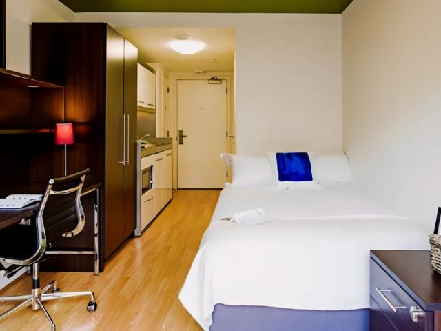 Bronze Studio Mid Level Premium Canal View
