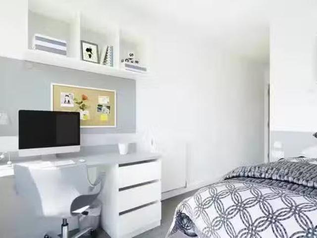 Bronze Studio Private Upper Level