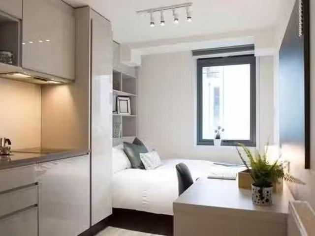 Bronze Studio River View Upper Level
