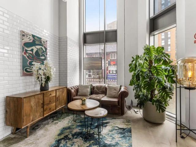 Bronze Studio