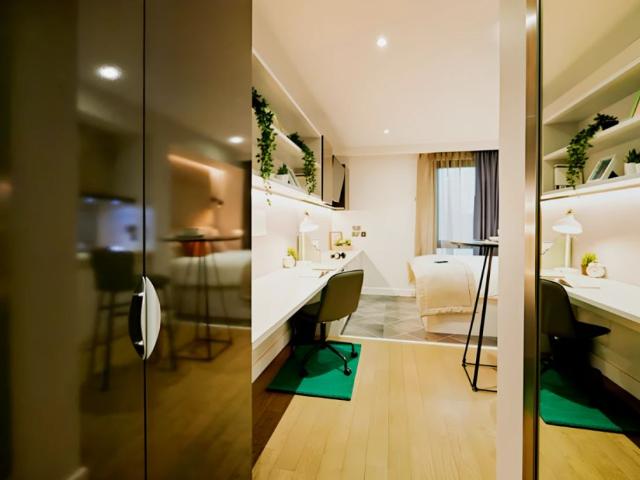Bronze Studio
