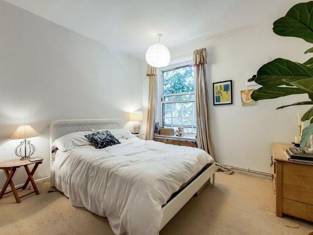 Bronze Street, Deptford, London, SE8 3 bed flat to rent £2,800 pcm £646 pw