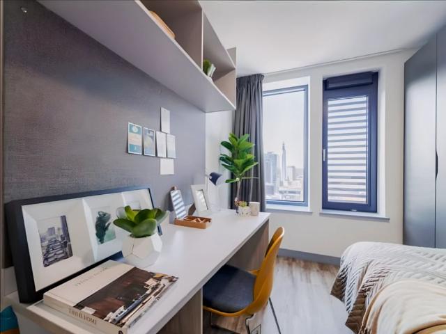 Bronze Plus Ensuite