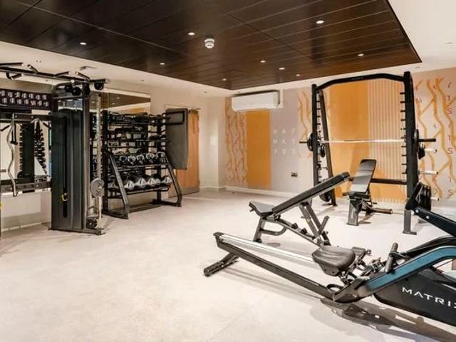 Bronze Plus Studio