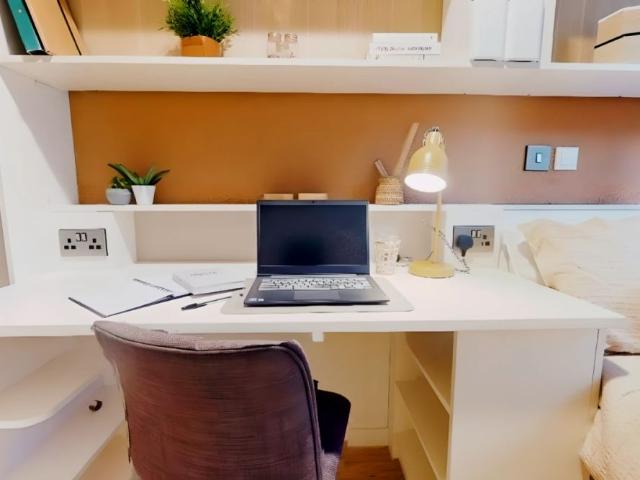 Bronze Two Bed Apartment Plus