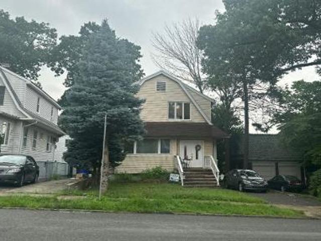 Brook Ave