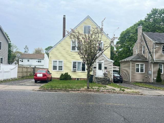Brook Ave