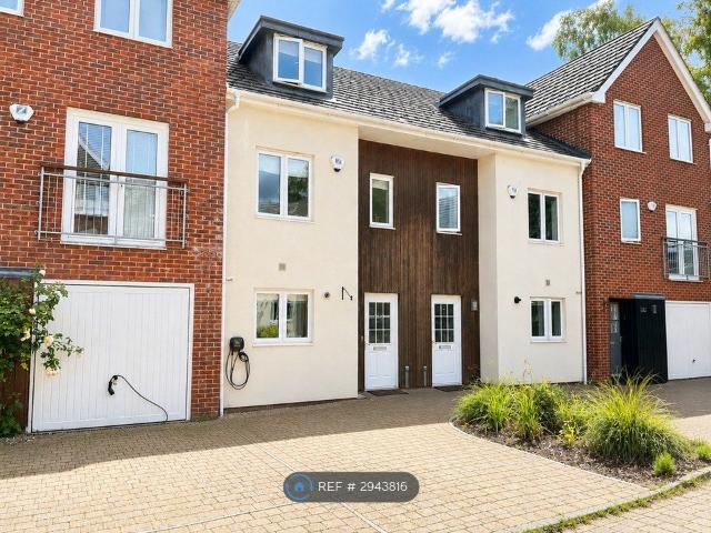 Brook Avenue, Ascot SL5, 3 bed terraced house to rent, £2,200 pcm | PrimeLocation