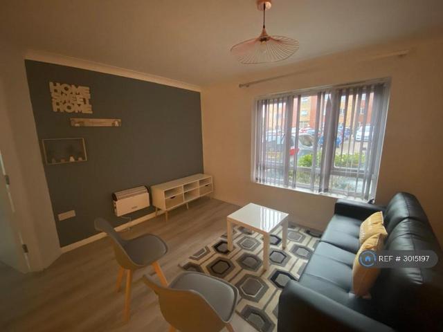 Brook Court, Nottingham, NG7 2 bed flat to rent £1,000 pcm £231 pw