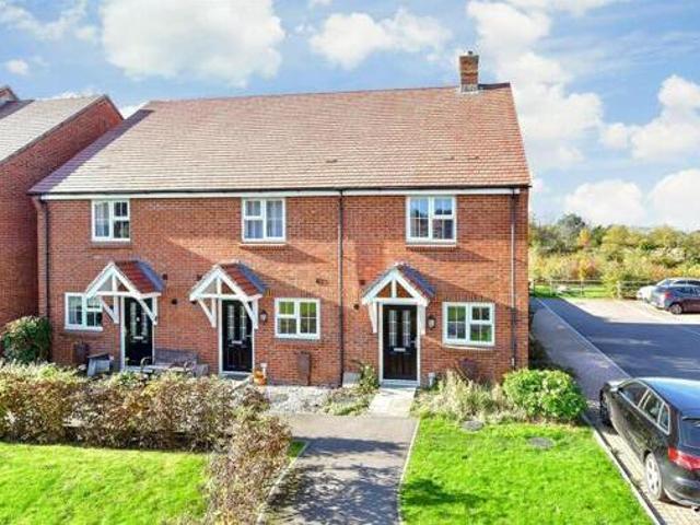 Brook Close, Nutbourne, 2 Bedroom End