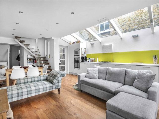 Brook Drive, Elephant and Castle, London, SE11 4TG