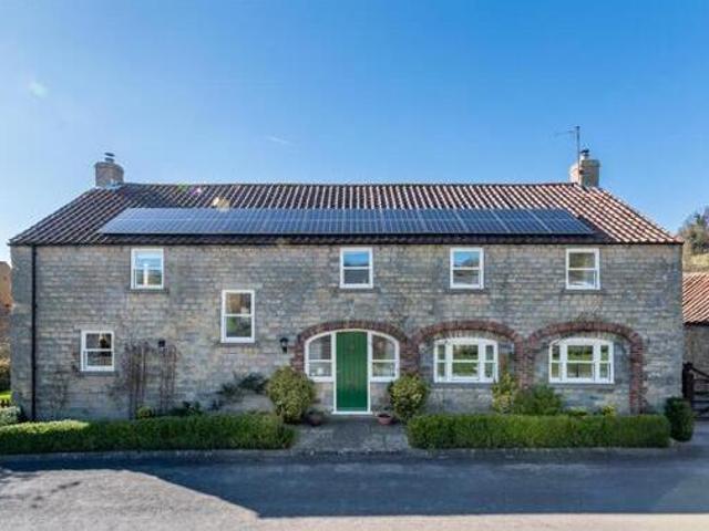 Brook Farm, Ebberston, 6 Bedroom Detached