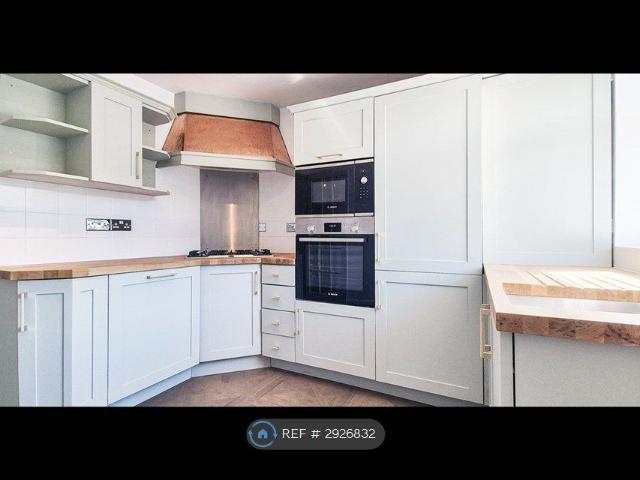 Brook Gardens, Emsworth PO10, 2 bed terraced house to rent, £1,400 pcm | PrimeLocation