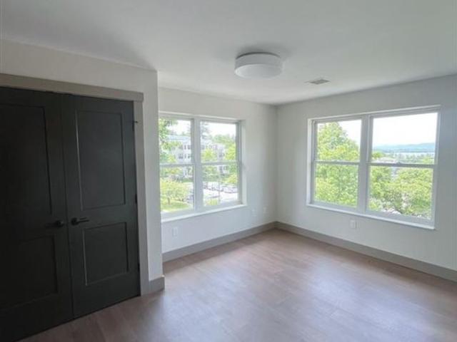 Brook Hill Apartments Studio Apartment for Rent at 151 Larkin Way, South Burlington, VT 05403 South Burlington South