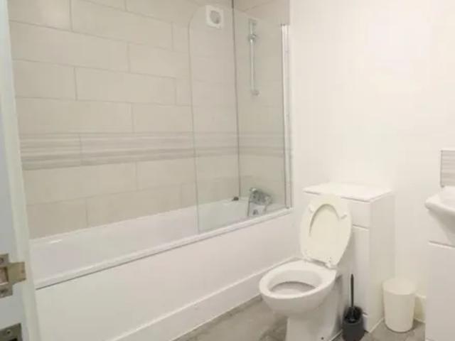 Brook Hill Close, London, SE18 6UD, United Kingdom | Room for rent #156069820 | Rentberry