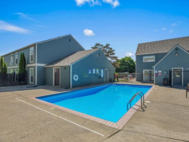 BROOK HOLLOW APARTMENTS 2 Bedroom Apartment for Rent at 4154 Sunnyview Rd Ne, Salem, OR 97305 East Lancaster