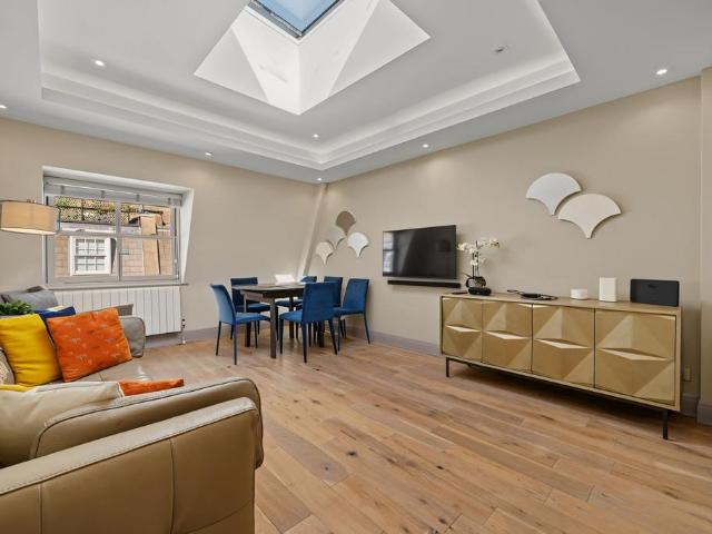 Brook Mews North, London, W2 3 bed flat to rent £5,750 pcm £1,327 pw