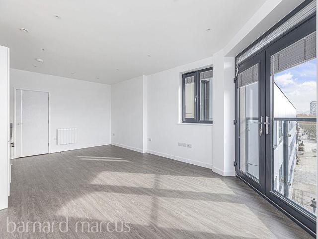 Brook point, 1394 1400 High road. 1 bed flat to rent £1,700 pcm £392 pw
