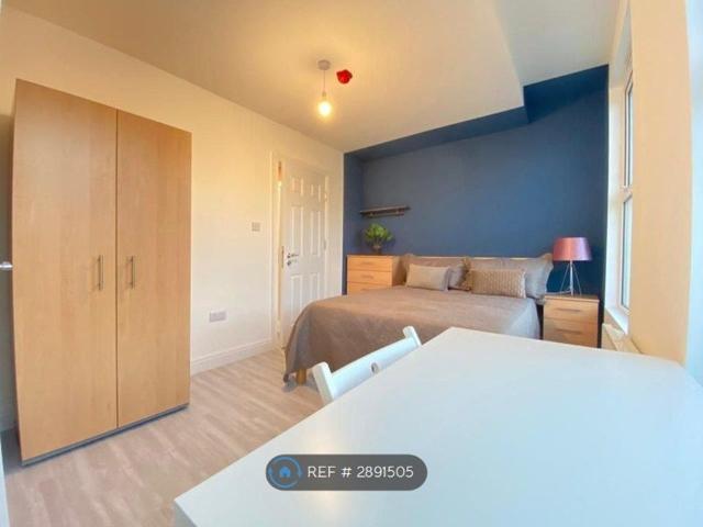 Brook Road, Merstham, Redhill RH1, Room to rent, £850 pcm | PrimeLocation
