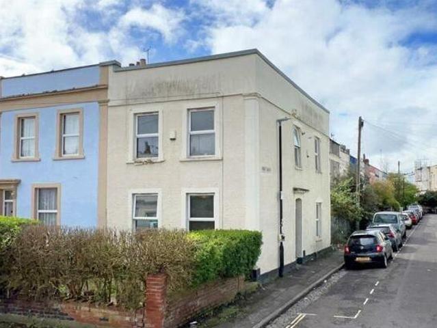 Brook Road, Bristol, 4 Bedroom End
