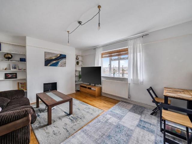 Brook Road, Crouch End, London N8, 2 bed flat to rent, £2,100 pcm | PrimeLocation