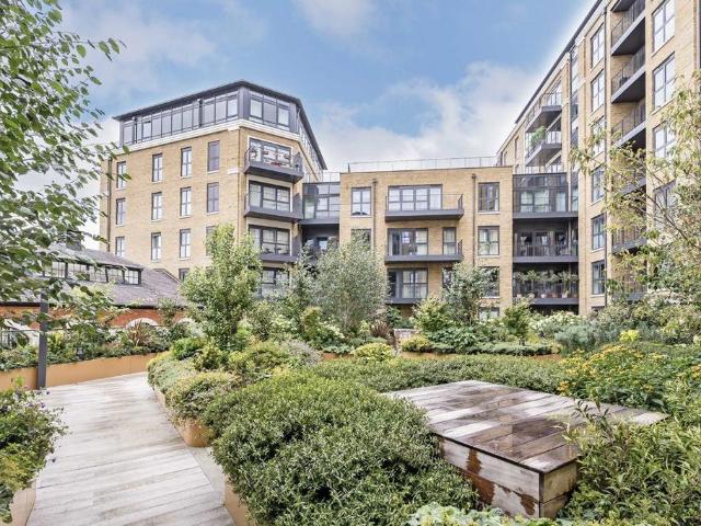 Brook Street, Kingston Upon Thames KT1 2 bed flat to rent £3,200 pcm £738 pw