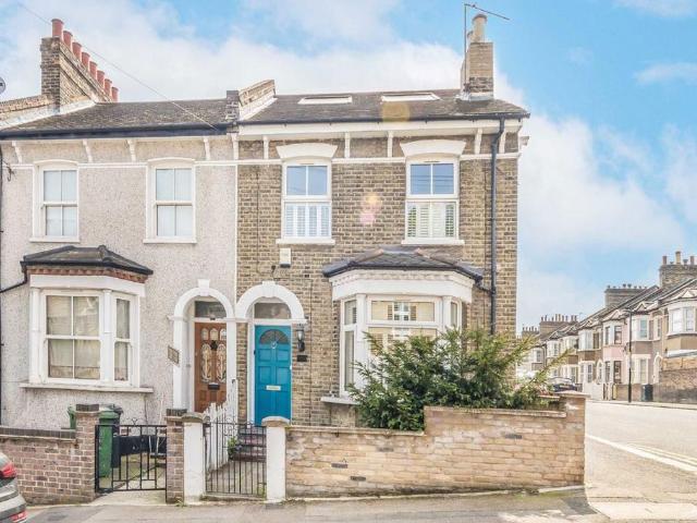 Brookbank Road, London SE13 4 bed end of terrace house to rent £3,500 pcm £808 pw