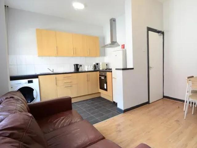 Brookdale Road, Liverpool, L15 3JY, United Kingdom | Room for rent #134394695 | Rentberry