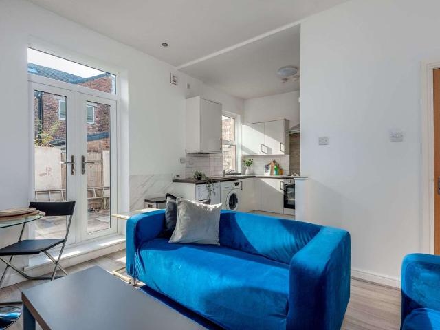 Brookdale Road Room 3