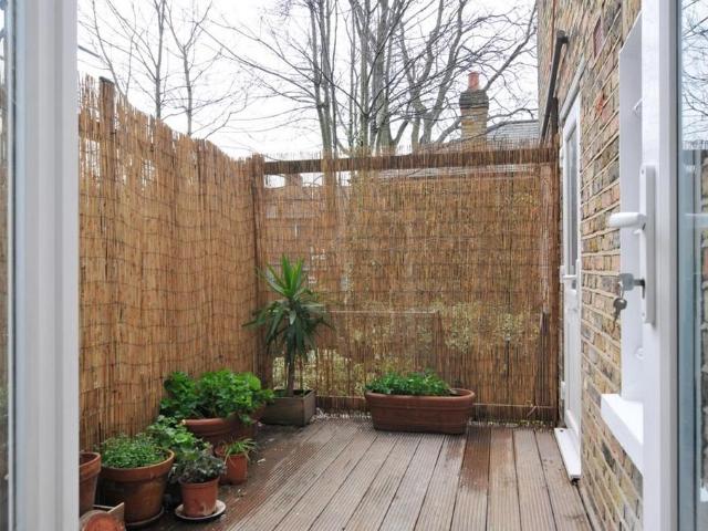 Brooke Road, Clapton 2 bed flat to rent £2,800 pcm £646 pw
