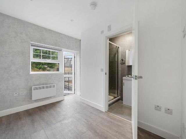 Brooke Road, Stoke Newington N16, Room to rent, £1,450 pcm | PrimeLocation