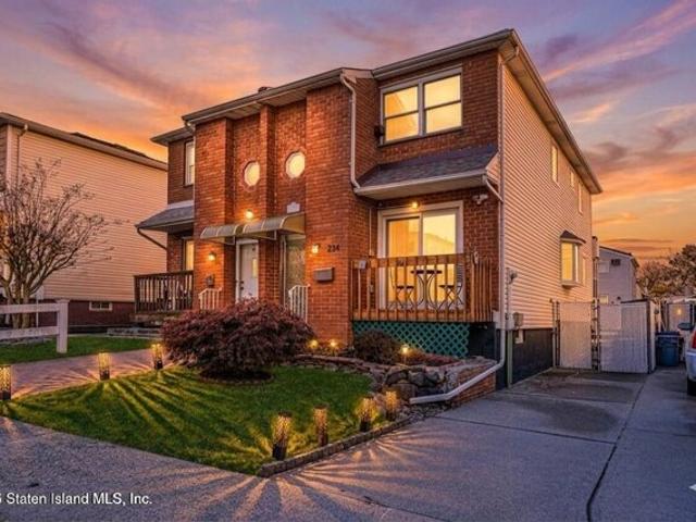 Brookfield Ave, Staten Island, Home For Sale