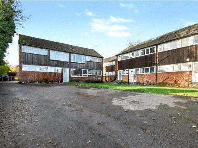 Brookfield Court, Leeds, 1 Bedroom Apartment